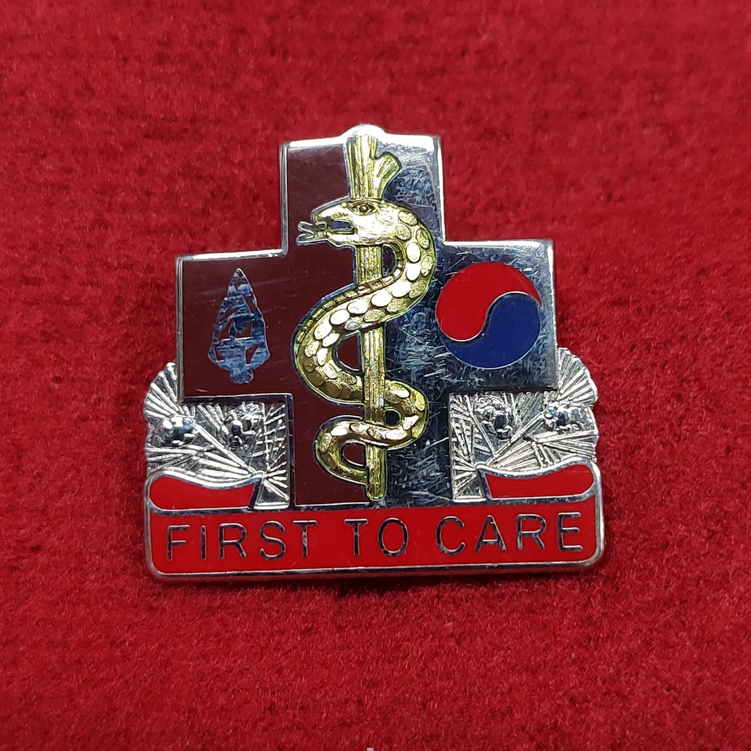 VINTAGE US Army 14th COMBAT Support Hospital Unit Crest Pin 02cr89 - Etsy