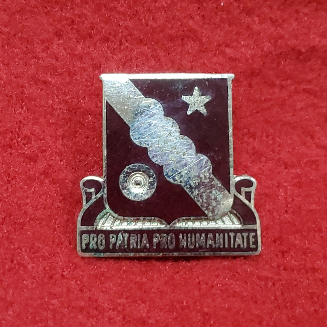 VINTAGE US 34th Medical Brigade pro Patria Pro Humanitate Pin Crest Dui ...