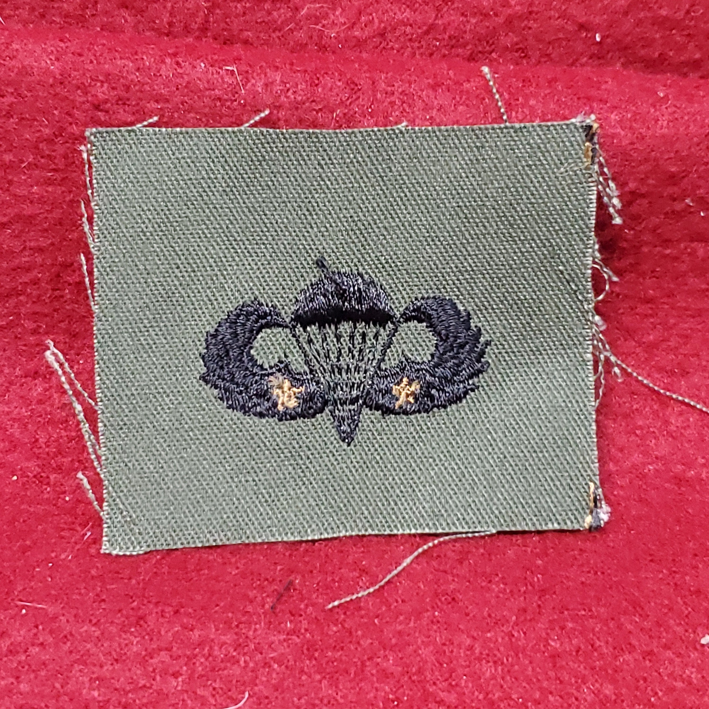 US Army AIRBORNE PARACHUTIST 2 Combat Star Badge Subdued Od Black Sew ...