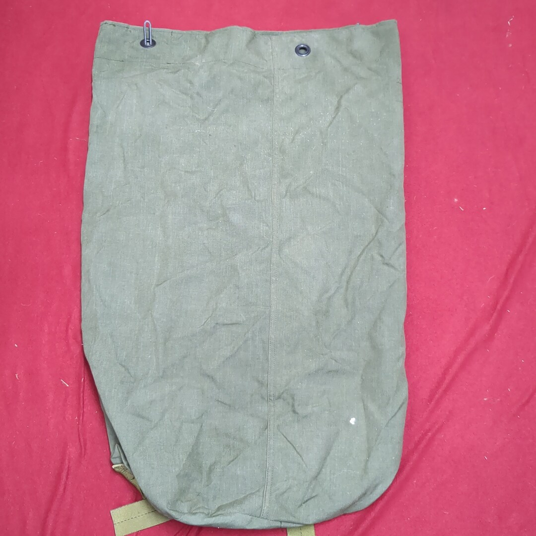 US Military Issued Locking Top Load Nylon Carrying Seabag W/ Straps ...