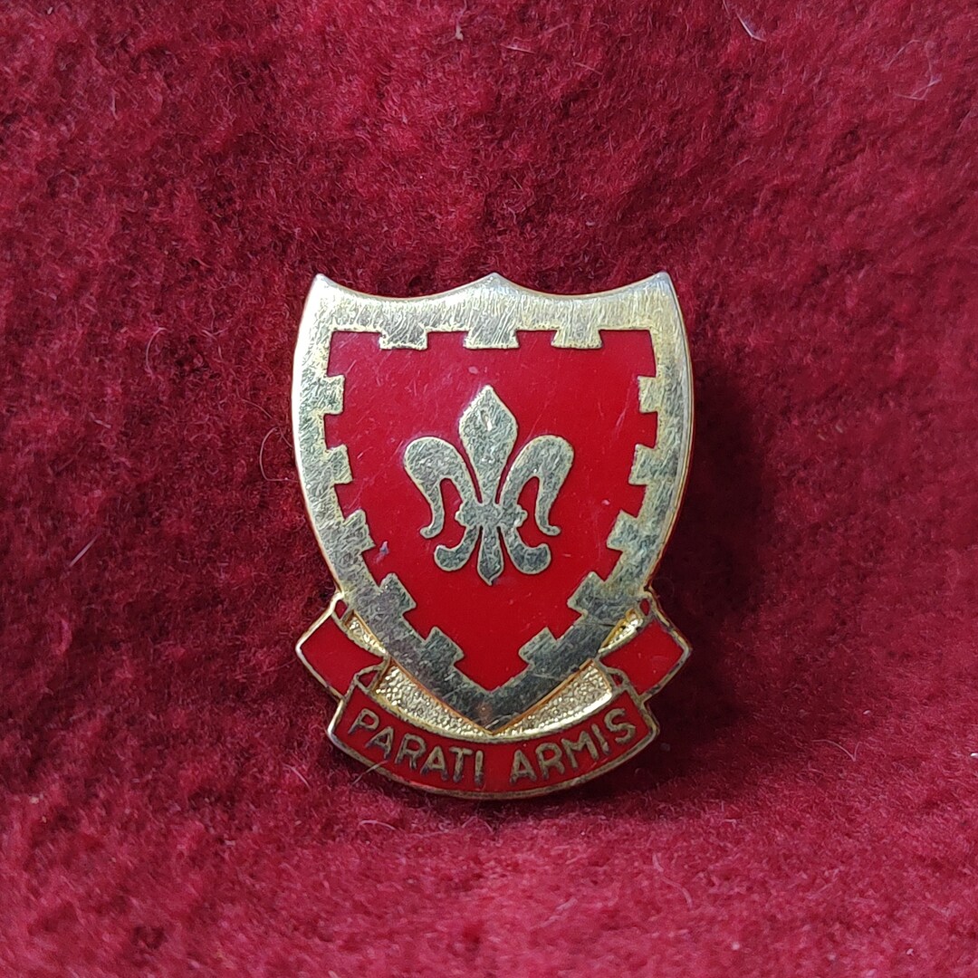 VINTAGE US Army 117th FIELD Artillery Unit Crest Pin 11o46 - Etsy