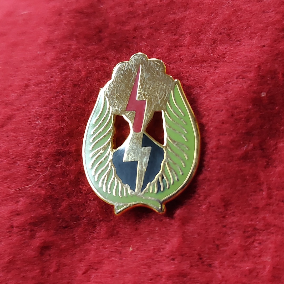 VINTAGE US Army 25th INFANTRY Unit Crest Pin 02cr115 - Etsy