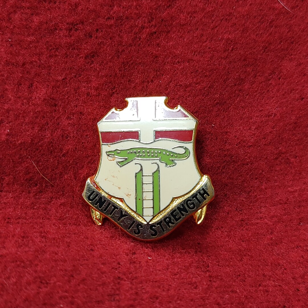 VINTAGE US Army 6th Infantryunit Crest Pin 11o151 - Etsy