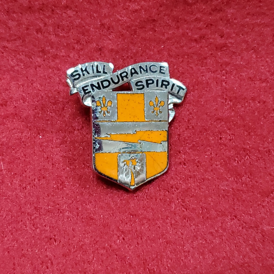 VINTAGE US 34th Signal Battalion skill Endurance Spirit Pin Crest Dui ...