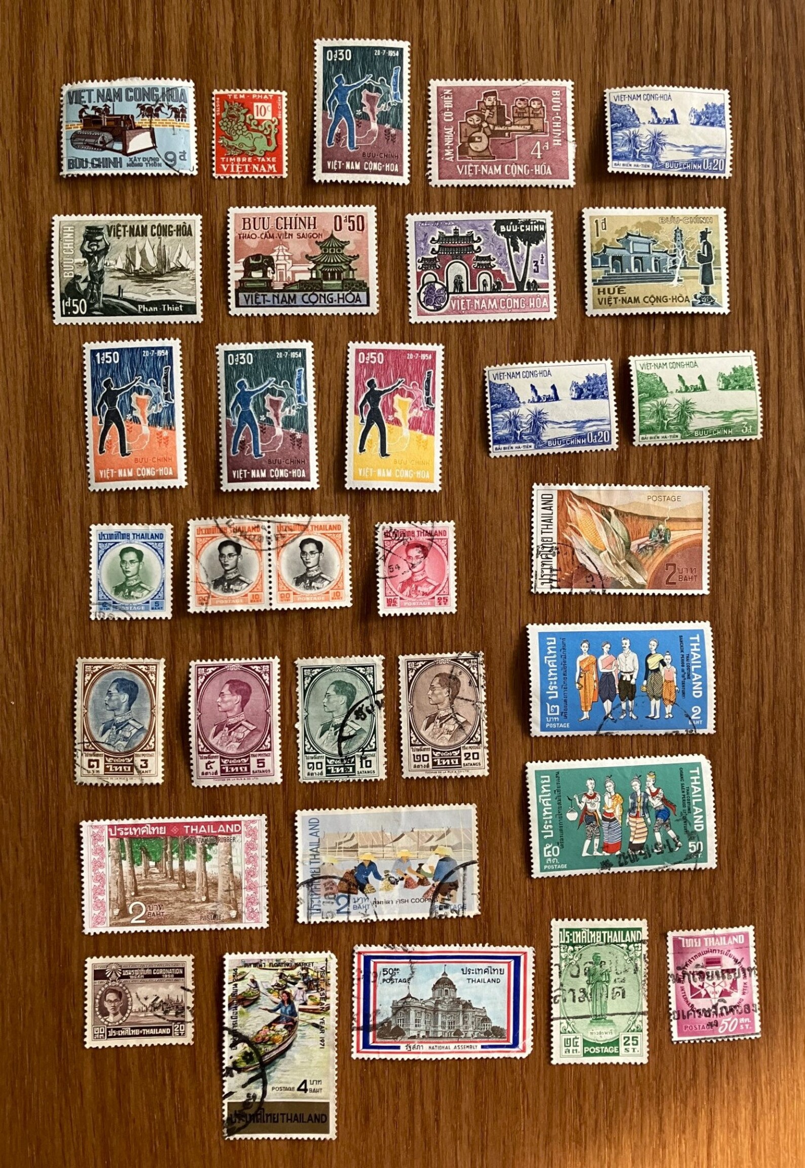 32 Thailand and Viet Nam Stamps 1950s, 60s & 70s All in Mint to Good ...