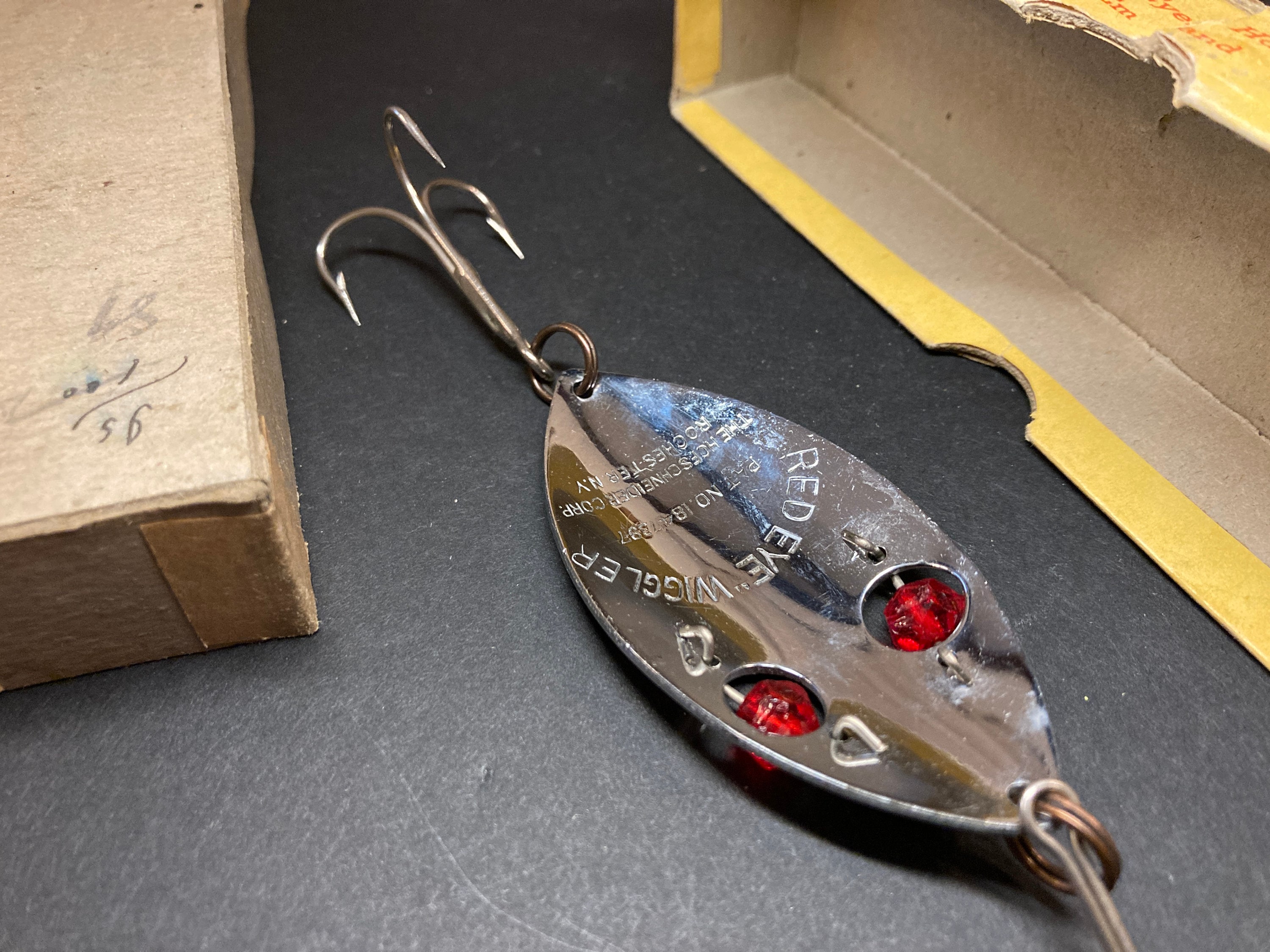 Rare Vintage Fishing Lure Original Boxed Hofschneider Red Eye Wiggler ...