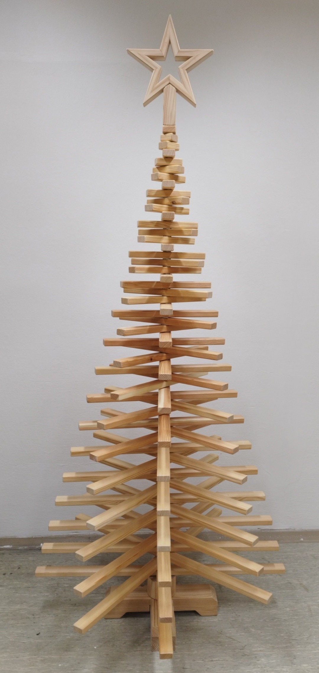 Christbaum aus Holz mit Holzstern - Etsy.de