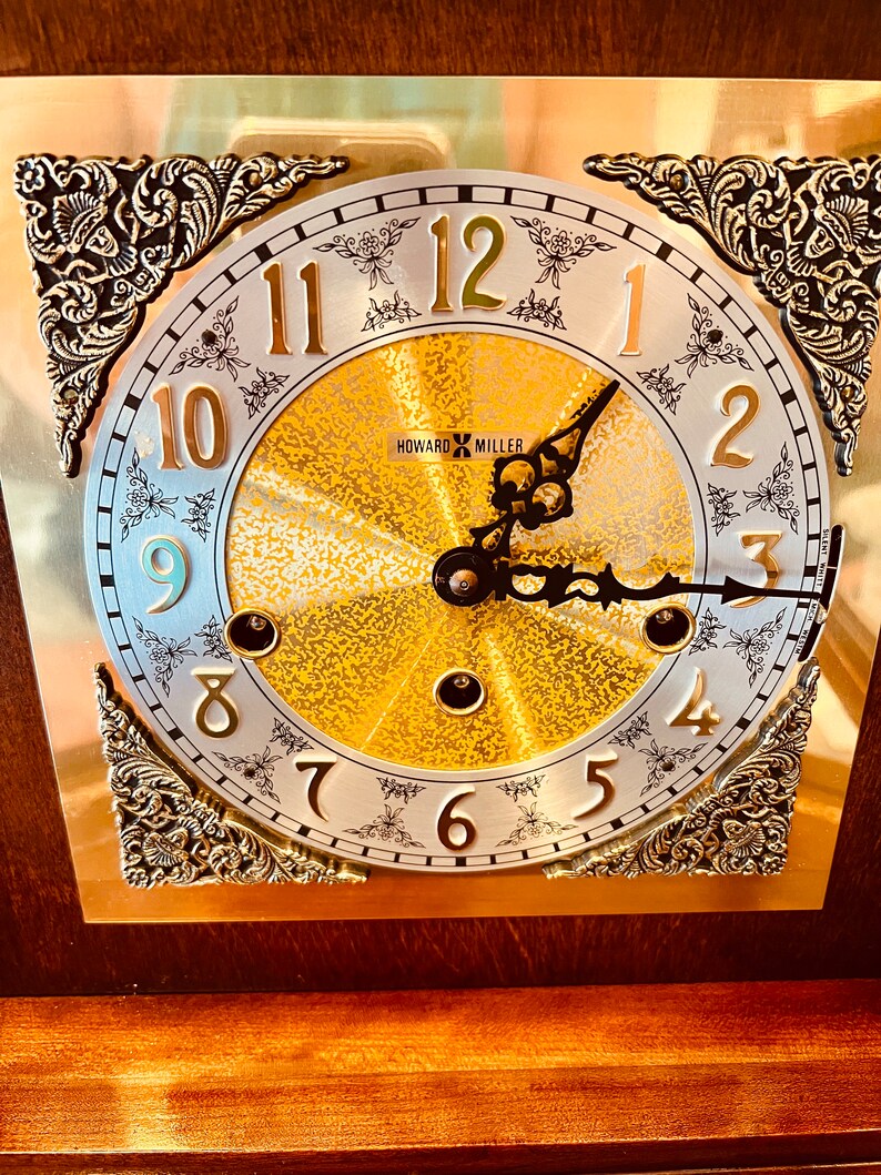 Vintage Howard Miller Thomas Topion Carriage / Mantel Clock mahogany ...