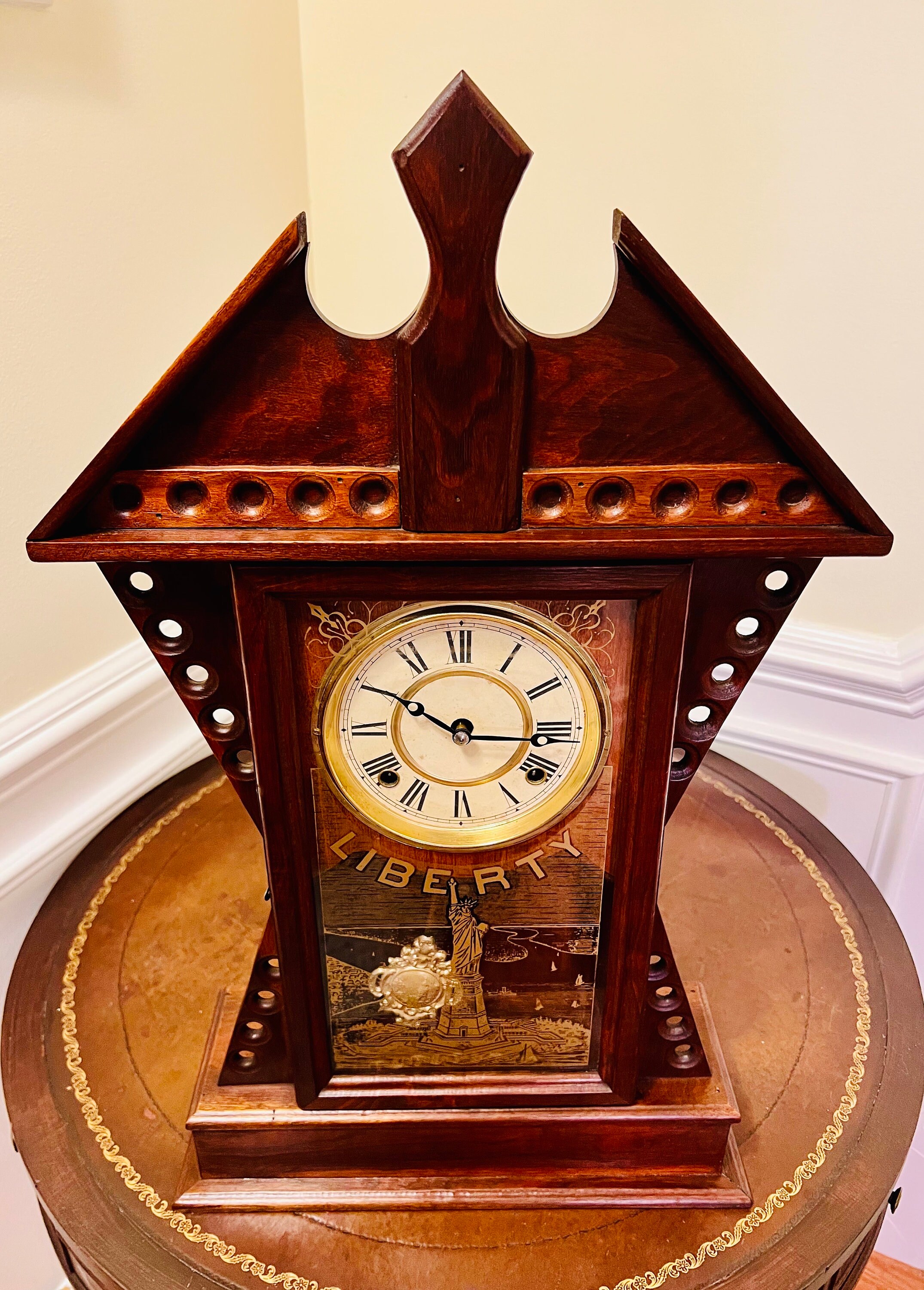 Vintage Benchmade “liberty” Cabinet Clock - Etsy