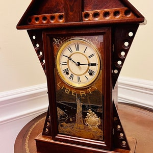 Vintage Benchmade “liberty” Cabinet Clock - Etsy