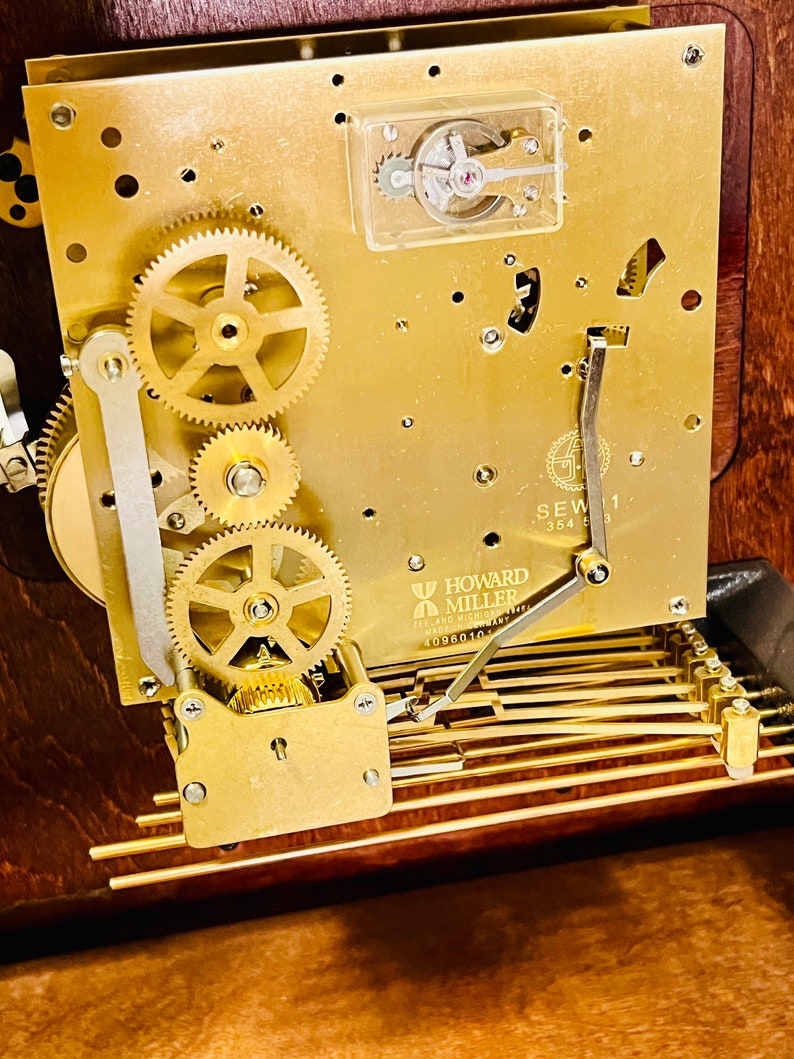 Vintage Howard Miller Thomas Topion Carriage / Mantel Clock blonde Wood ...