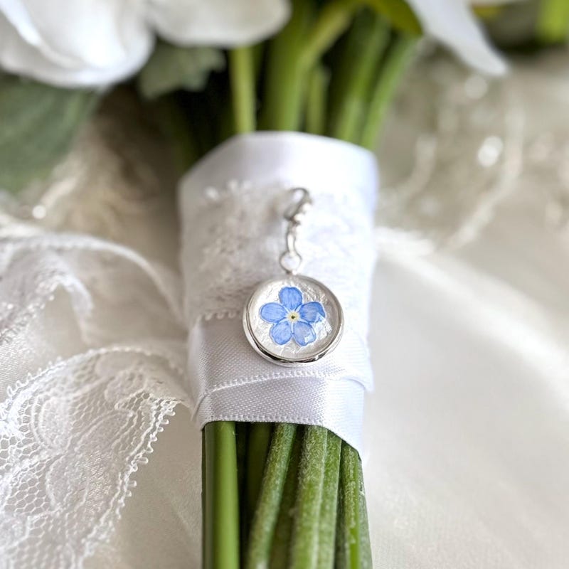 Flower Claw Clip Bouquet - Etsy