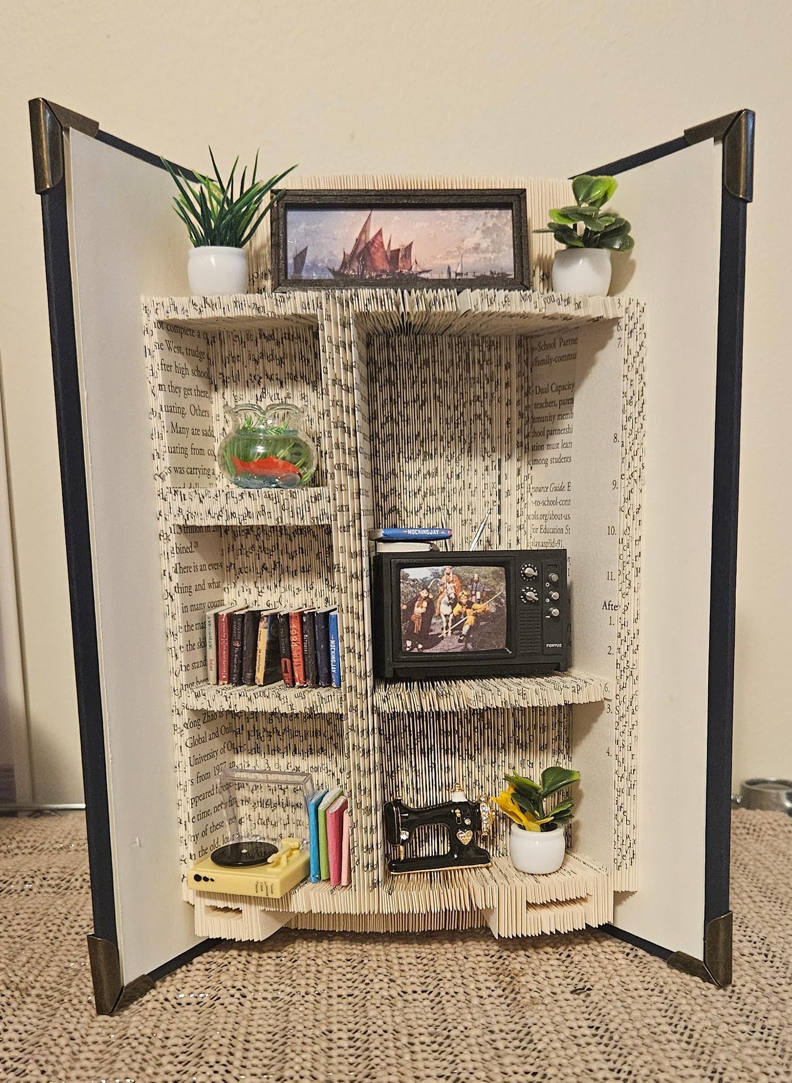 Bookfolding Pattern Bookshelf 5 Embossed Cut and Fold - Etsy