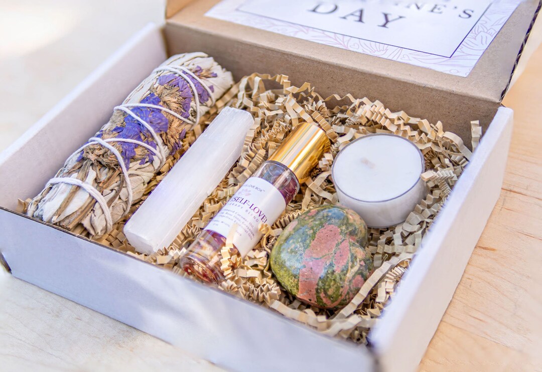 Self-love Gift for Friend, Heart Chakra, Crystal Healing Set, Energy ...