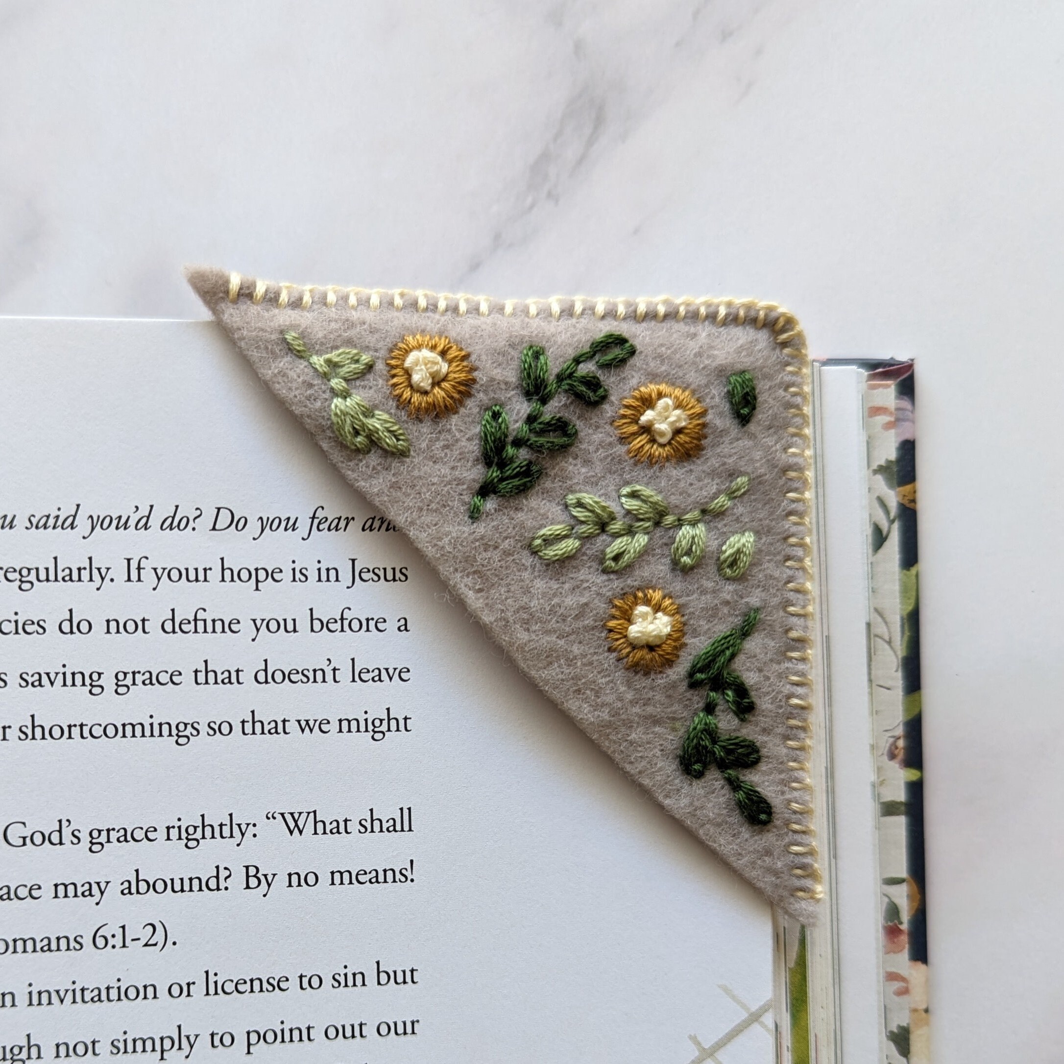 The Snail Felt Embroidered Corner Bookmark - Etsy