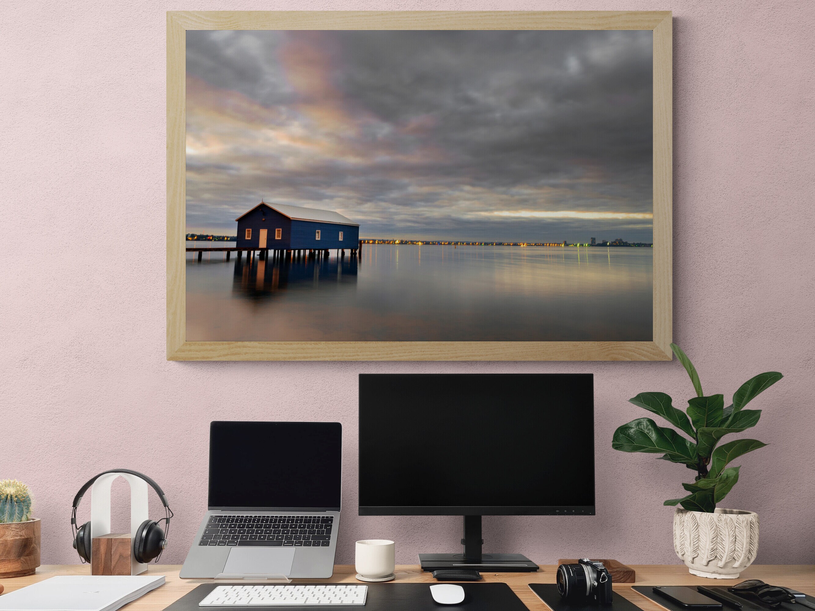 Printable Matilda Bay Water Scene: Perths Iconic Blue Boat Shed House ...