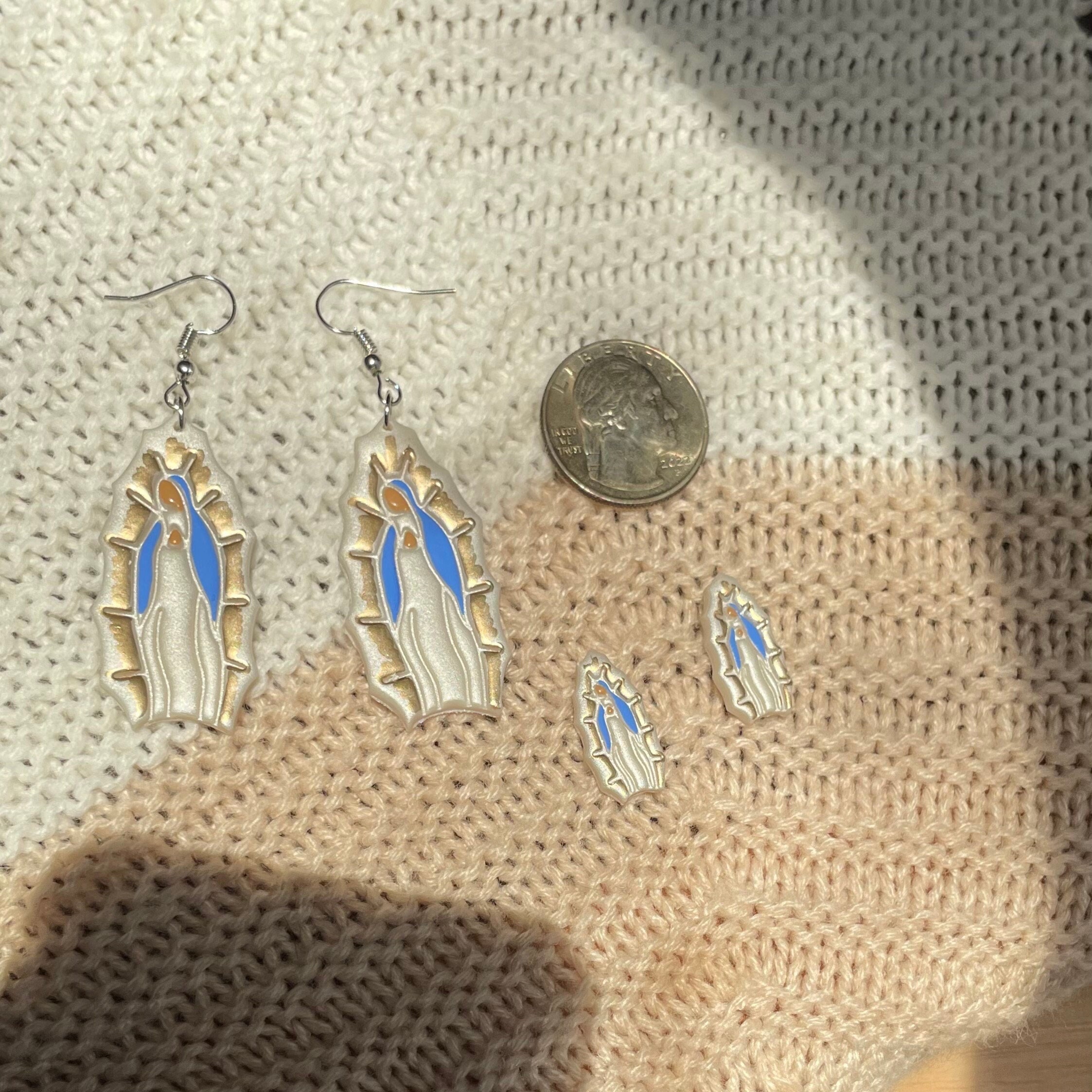 Virgen Maria. Virgin Mary Earrings. Catholic. Faith. - Etsy