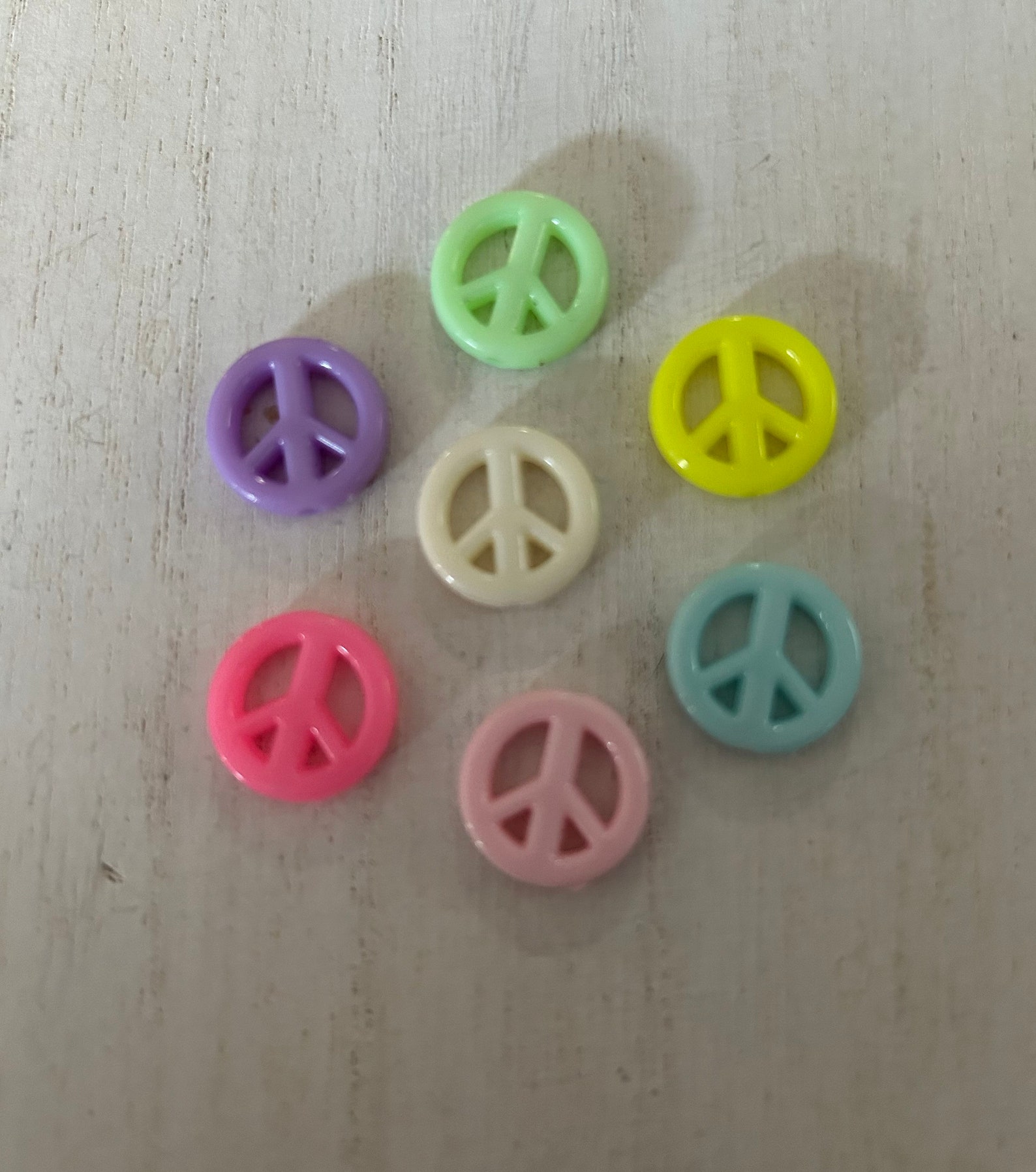 70 Acrylic Peace Sign Beads - Acrylic Peace Sign Pendants - Peace Sign ...