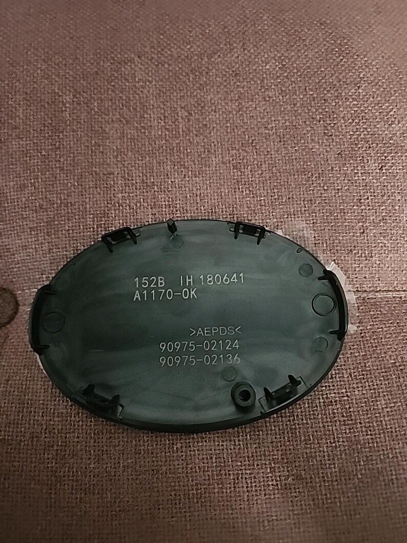 Toyota Corolla 2020-2022 Front Grille Logo Emblem Radar 90975-02136 / ...