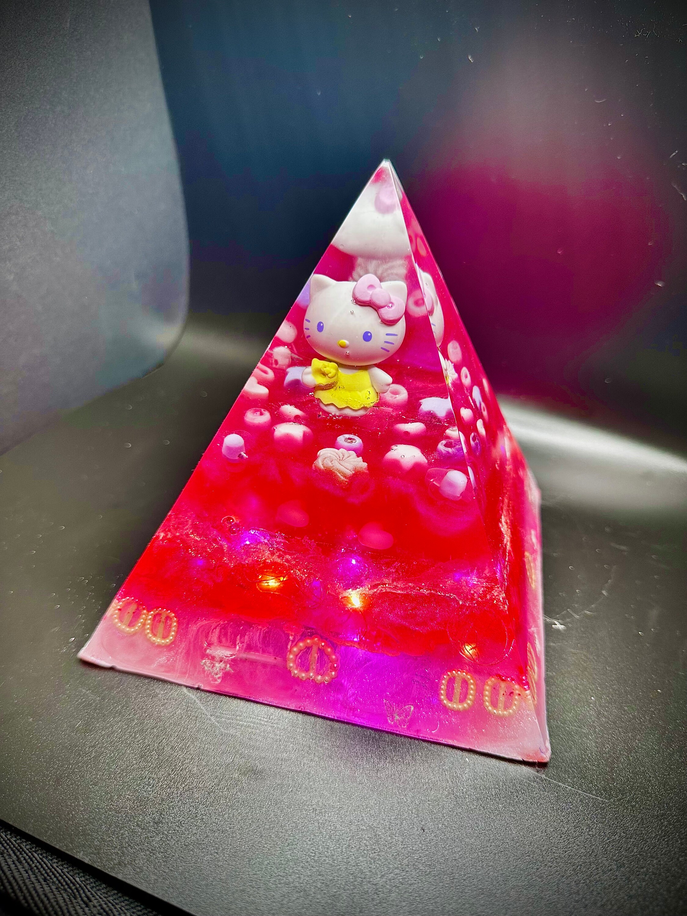 Hello Kitty Epoxy Resin Pyramid - Etsy