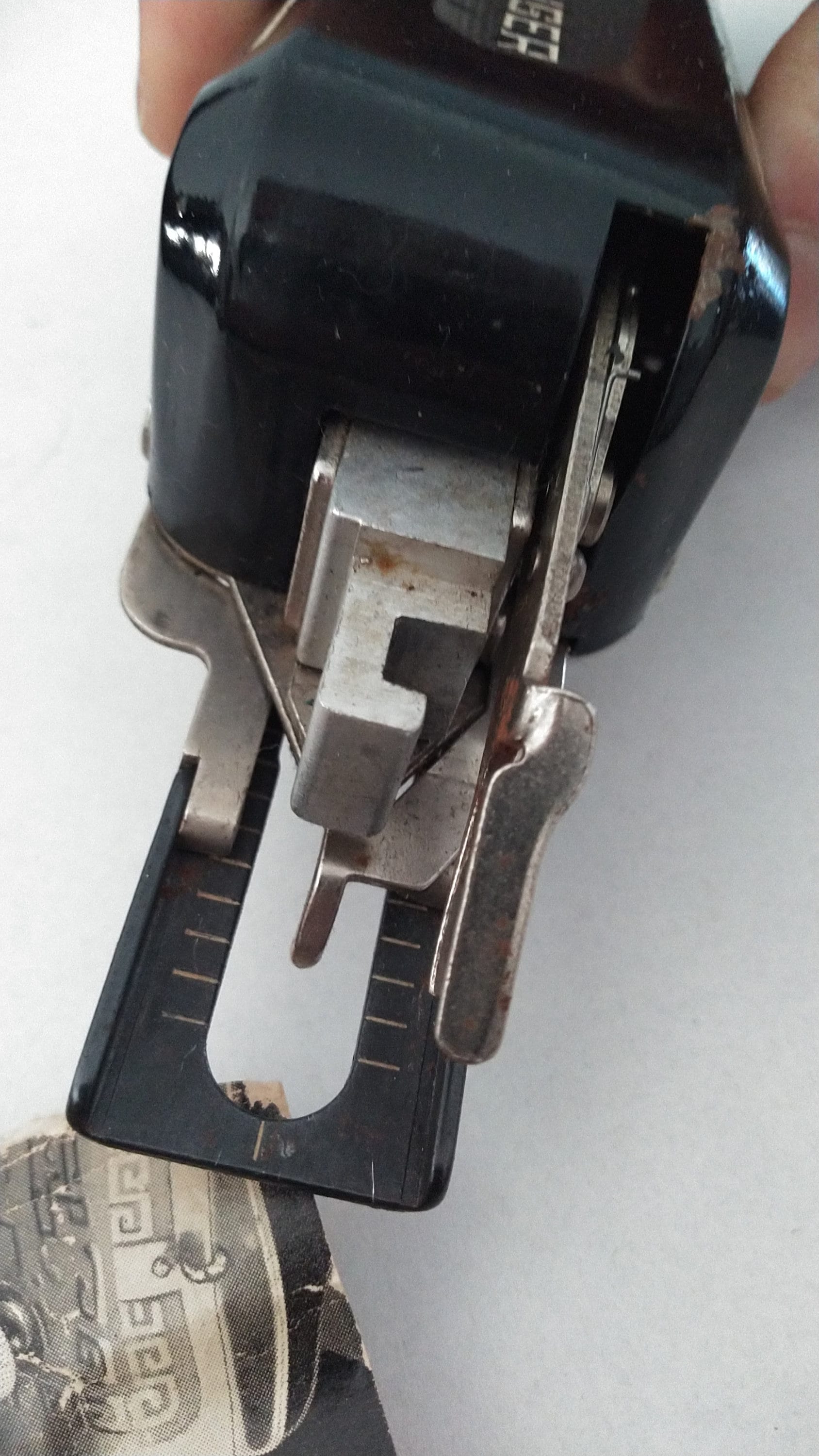 SINGER Button Holder No. 160506 With Case and Book Vintage Sewing ...