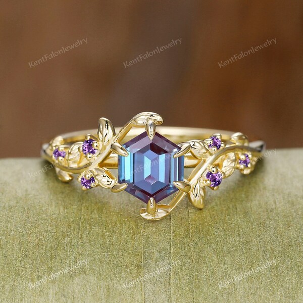 Alexandrite Engagement Ring - Etsy