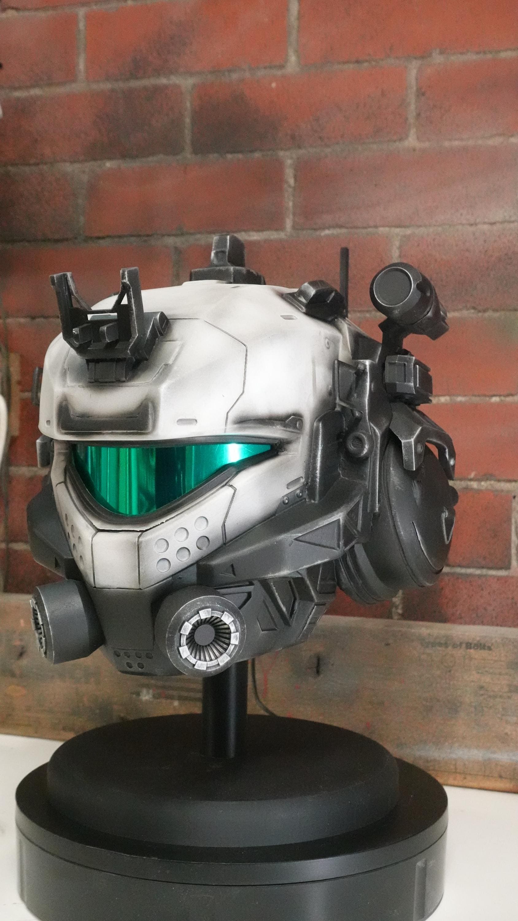 Titanfall Pulse Blade Helmet - Etsy
