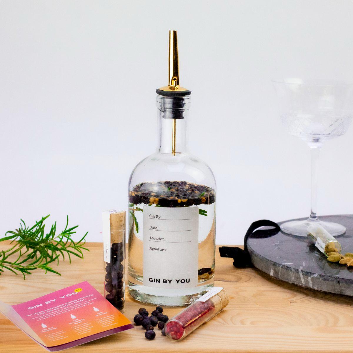 Premium Gin Gift Set – Gin & Tonic Cocktail Gift Box – 12 Botanical ...