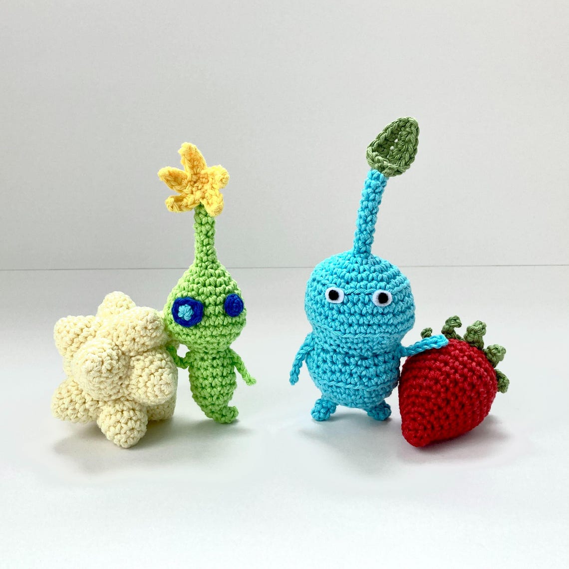 Red, Yellow, Blue, Ice and Glow Pikmin With Strawberry, 5 Pellet and ...