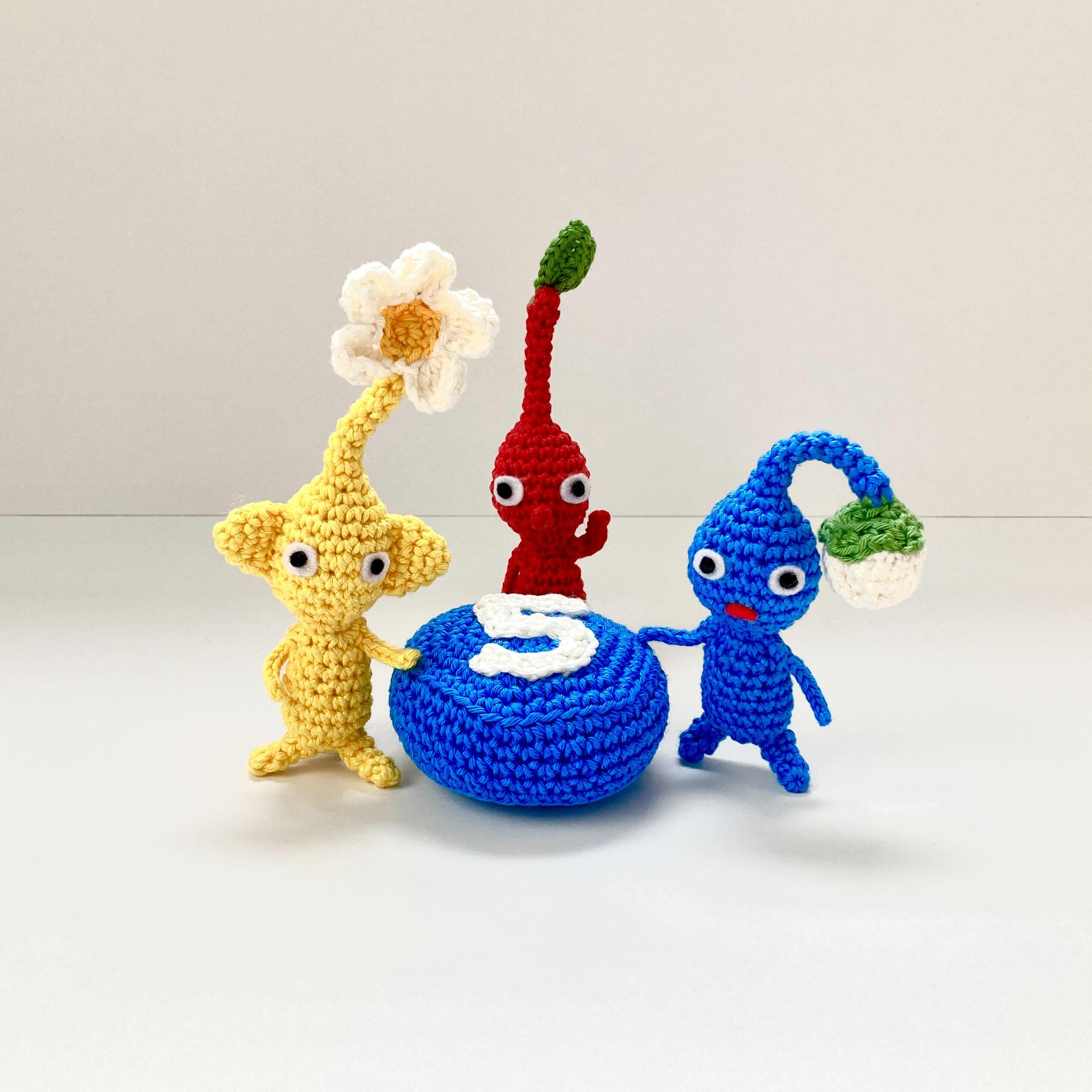 Red, Yellow, Blue, Ice and Glow Pikmin With Strawberry, 5 Pellet and ...