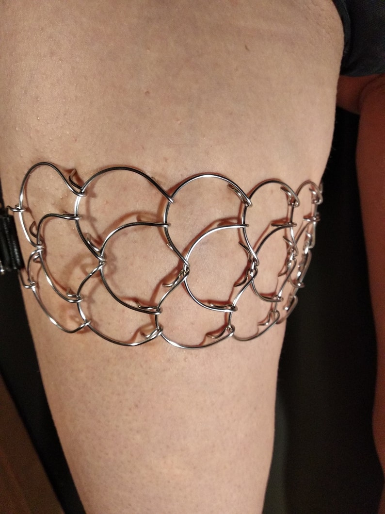Cilice de cuisse métal & cuir trois rangs - Etsy France