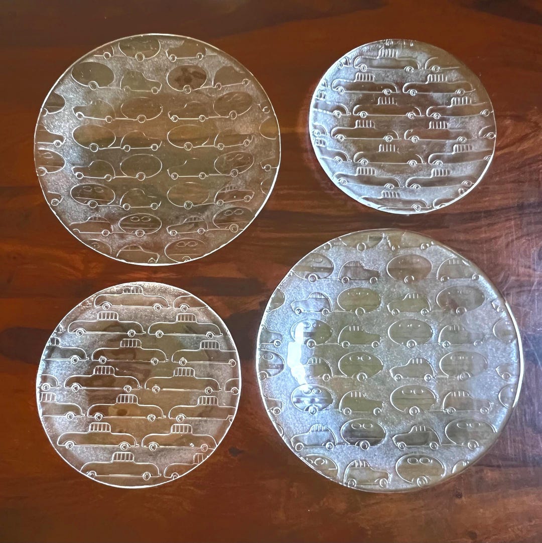 Kosta Boda Fast Food by Olle Brozen (cars Design) Set of 4 Plates. 2 ...