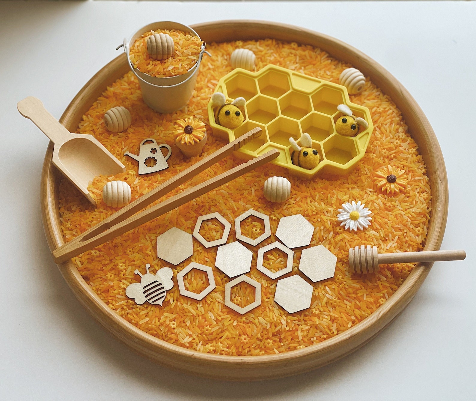 4 Cups Bees Sensory Play Kit Yellow Colored Rice Mix Honey Scent - Etsy