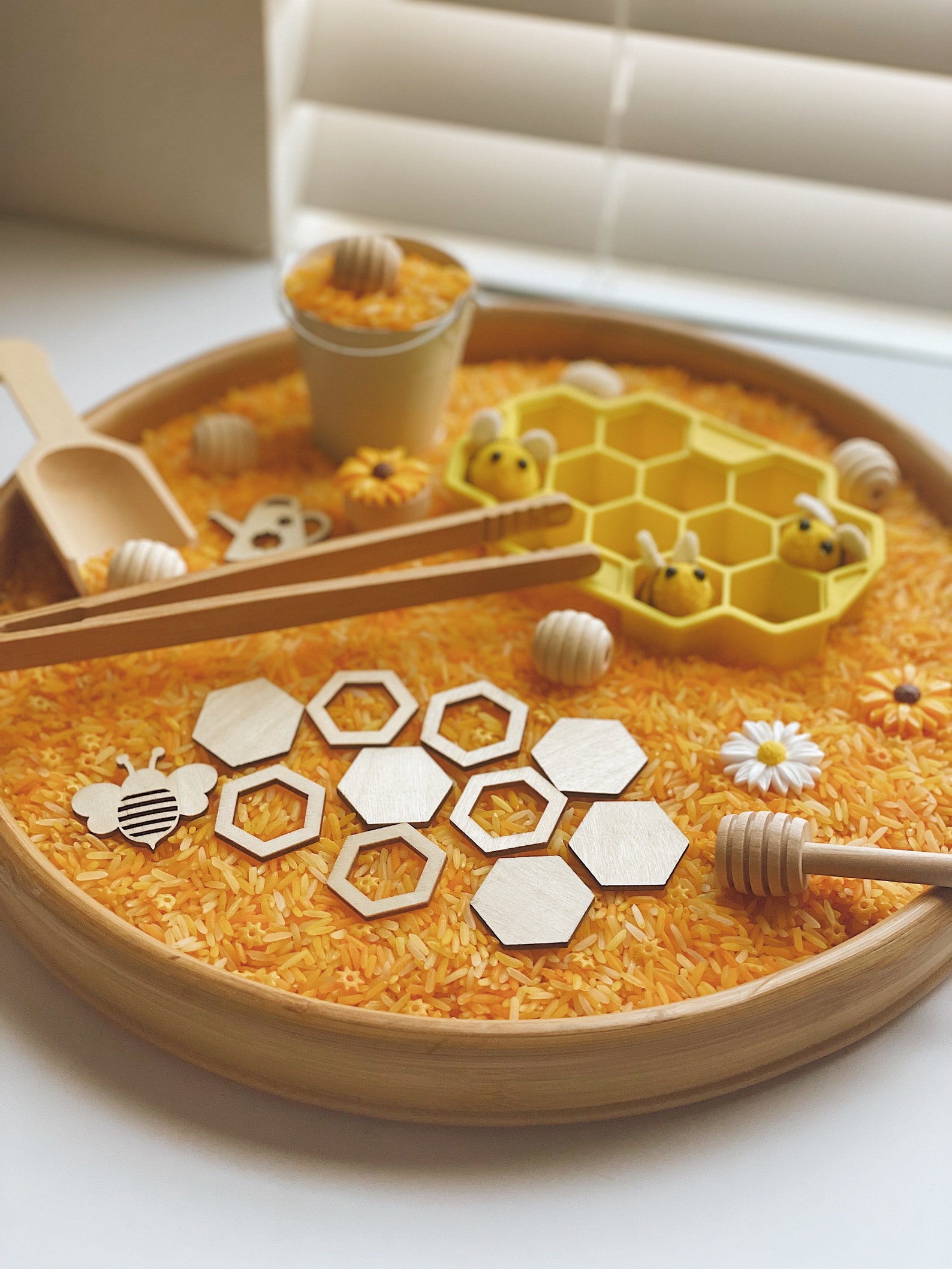4 Cups Bees Sensory Play Kit Yellow Colored Rice Mix Honey Scent - Etsy