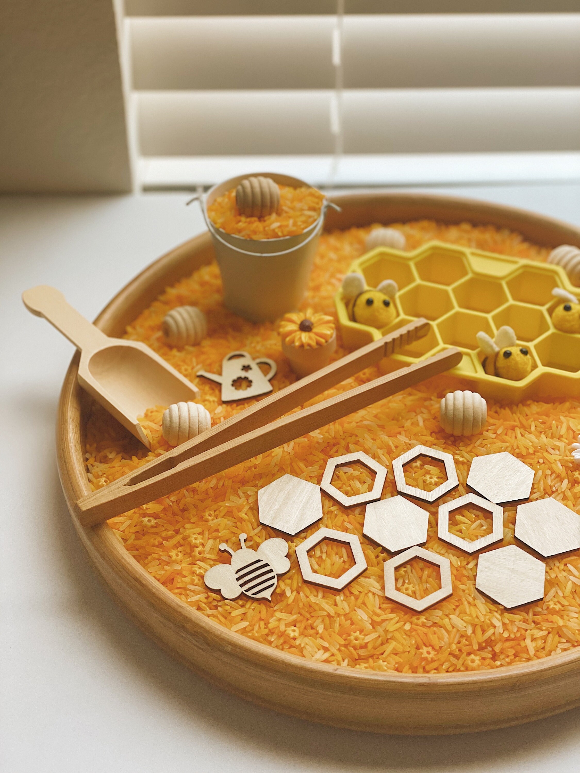 4 Cups Bees Sensory Play Kit Yellow Colored Rice Mix Honey Scent - Etsy