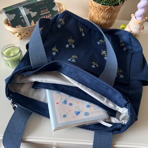 Cute Small Daisies Blue Tote Bag, Dark Blue Shoulder Bag, Aesthetic Bag ...