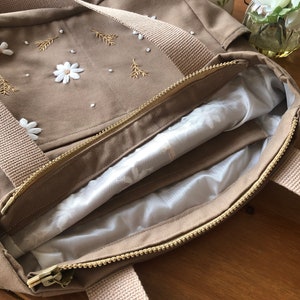 Daisy Embroidery Tote Bag, Summer Shoulder Bag, Handmade Gift, Eco ...