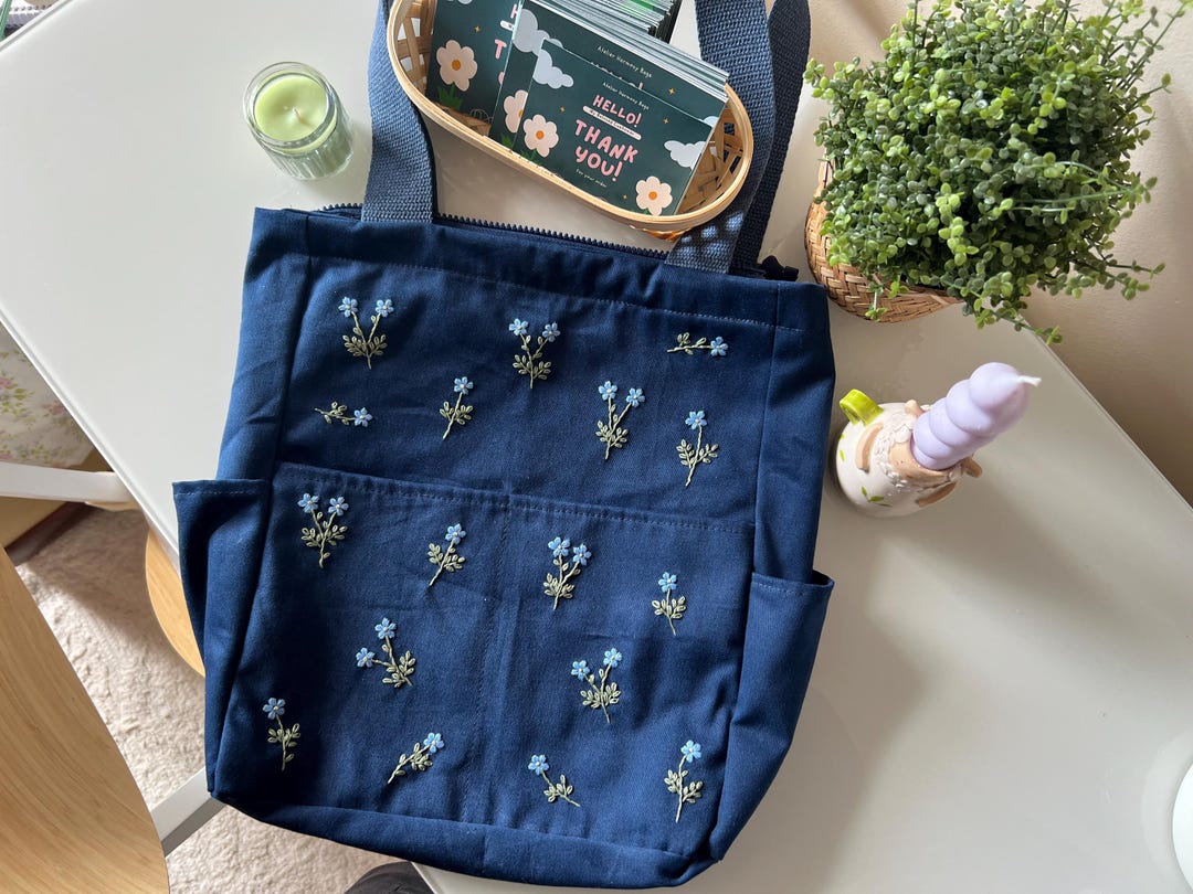 Cute Small Daisies Blue Tote Bag, Dark Blue Shoulder Bag, Aesthetic Bag ...