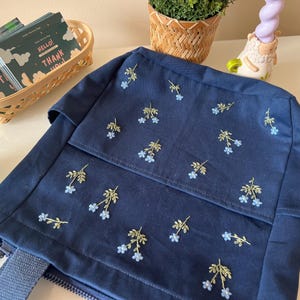 Cute Small Daisies Blue Tote Bag, Dark Blue Shoulder Bag, Aesthetic Bag ...