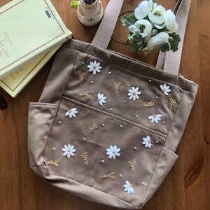Daisy Embroidery Tote Bag, Summer Shoulder Bag, Handmade Gift, Eco ...