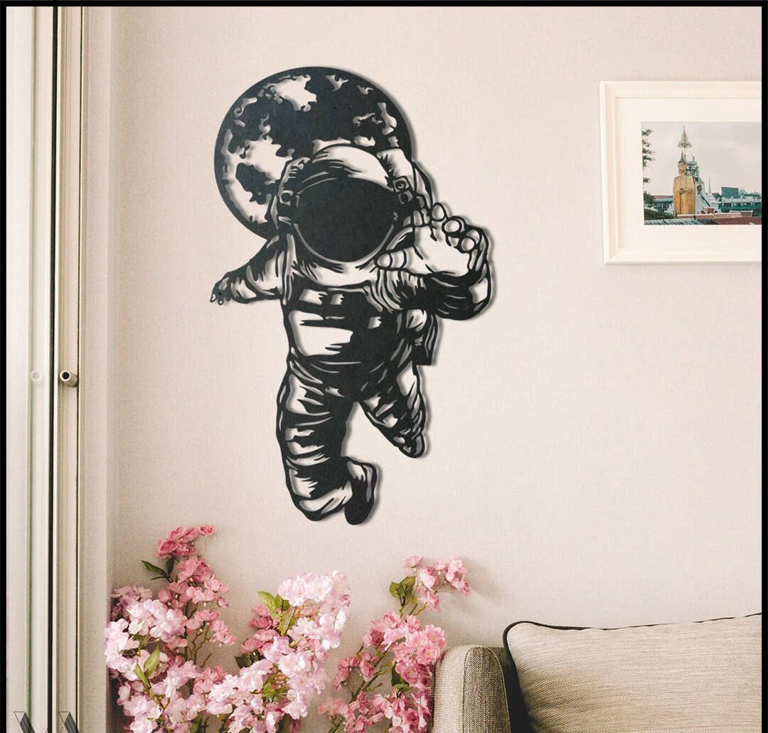 Astronaut Metal Art Wall Decor: Explore the Universe With Unique Space ...
