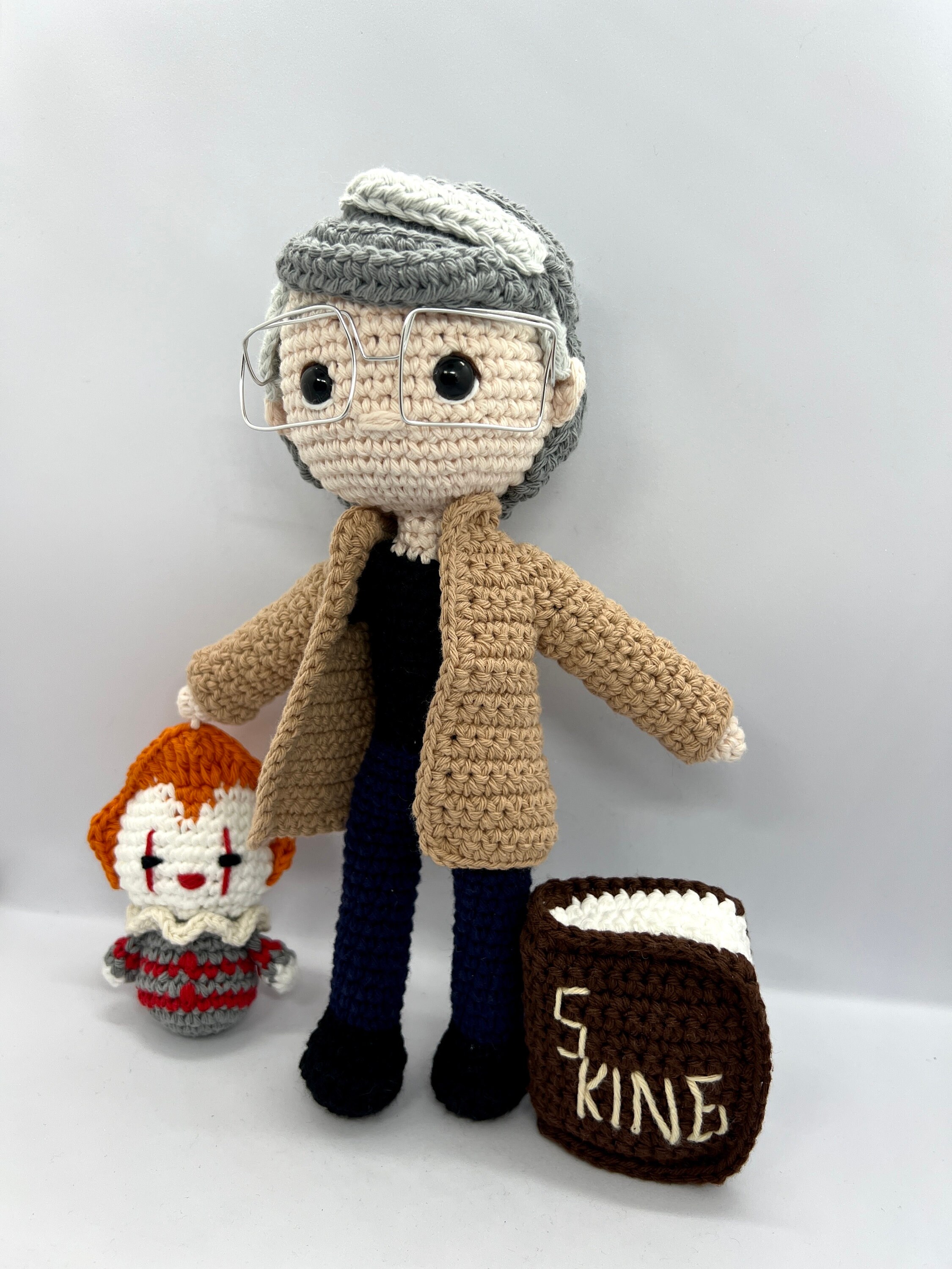 Stephen King Amigurum, Handcrafted Author Doll, Literary Home Decor, Perfect Gift for Book ...