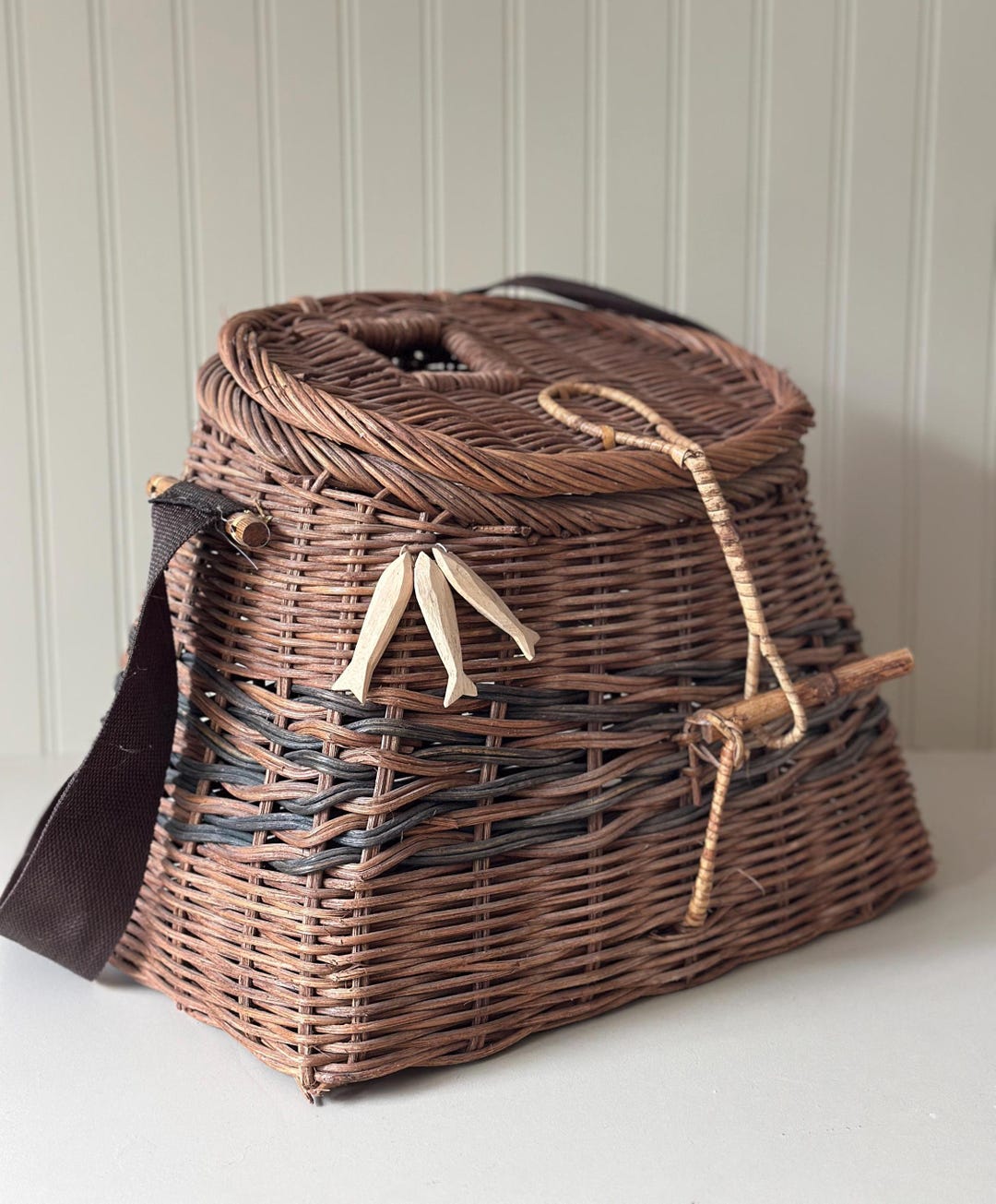 Large Vintage Wicker Fishing Basket With Strap – Rustic Creel Basket ...