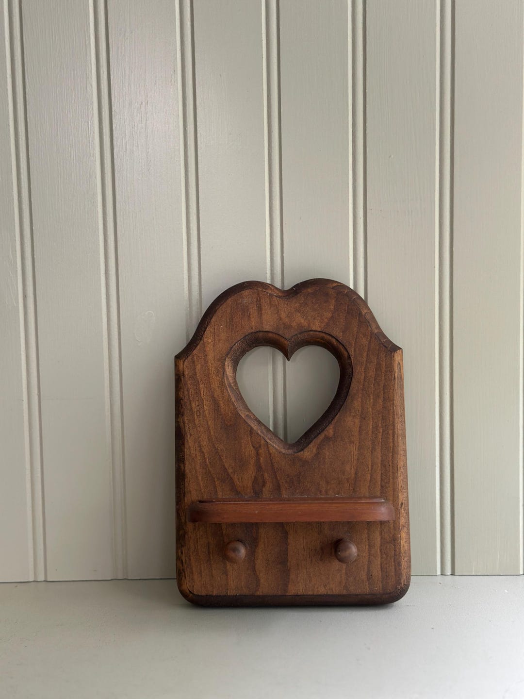 Vintage Wooden Heart Peg Shelf – Mini Wall Decor With Shelf & Hooks ...