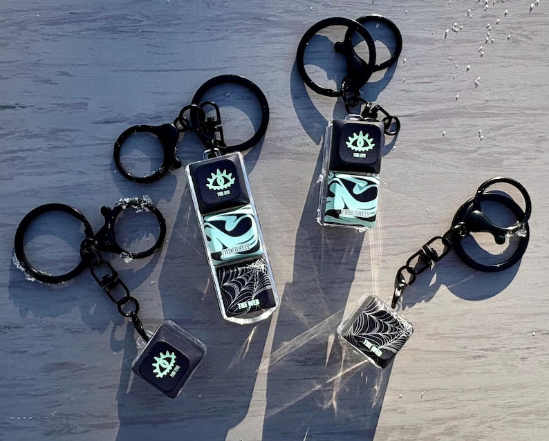 TMA Podcast Clicky Keychain Fidgets - Etsy