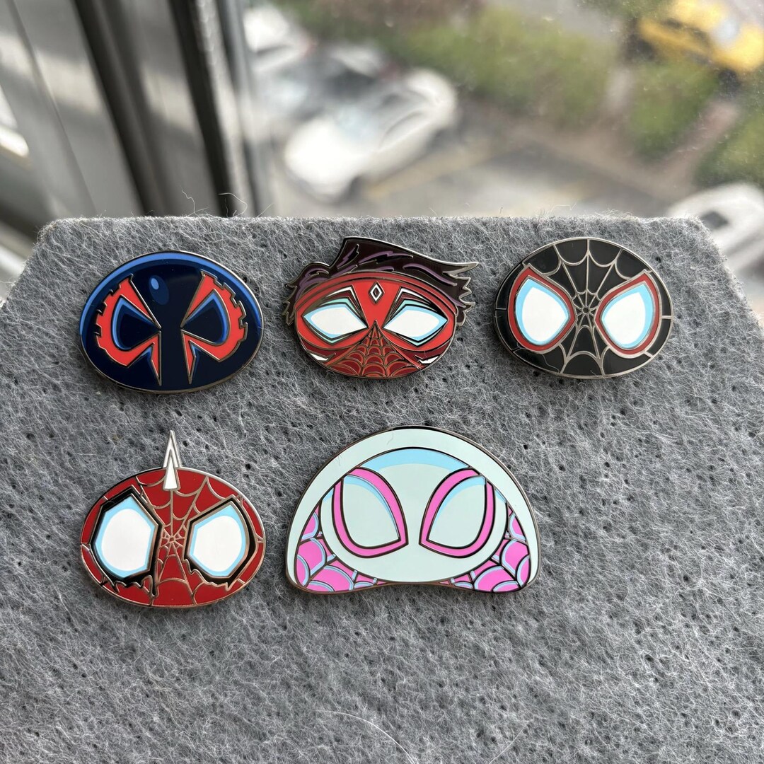 Spider Beans: Spider People Pins - Etsy