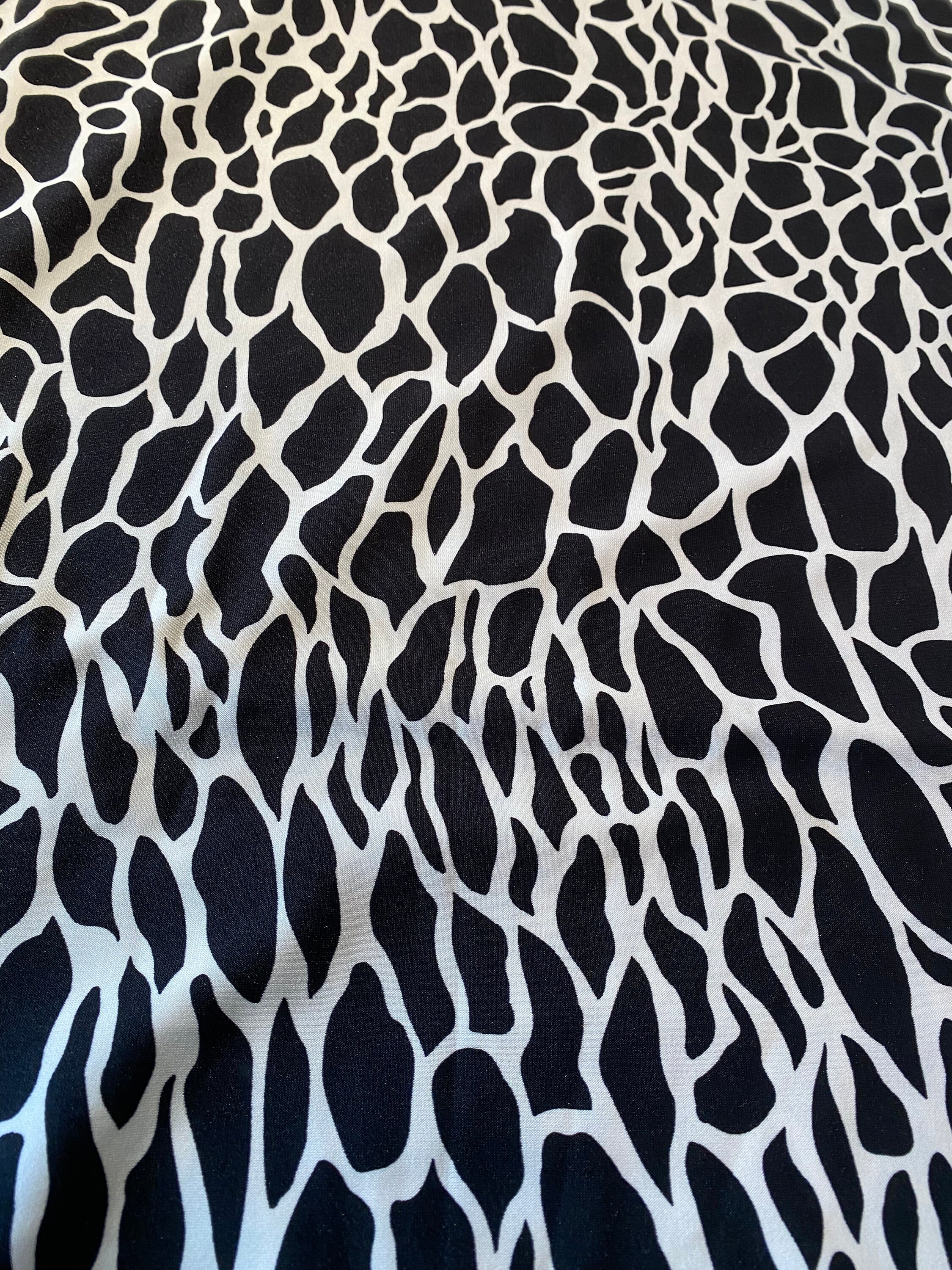 Giraffe Print Black And White