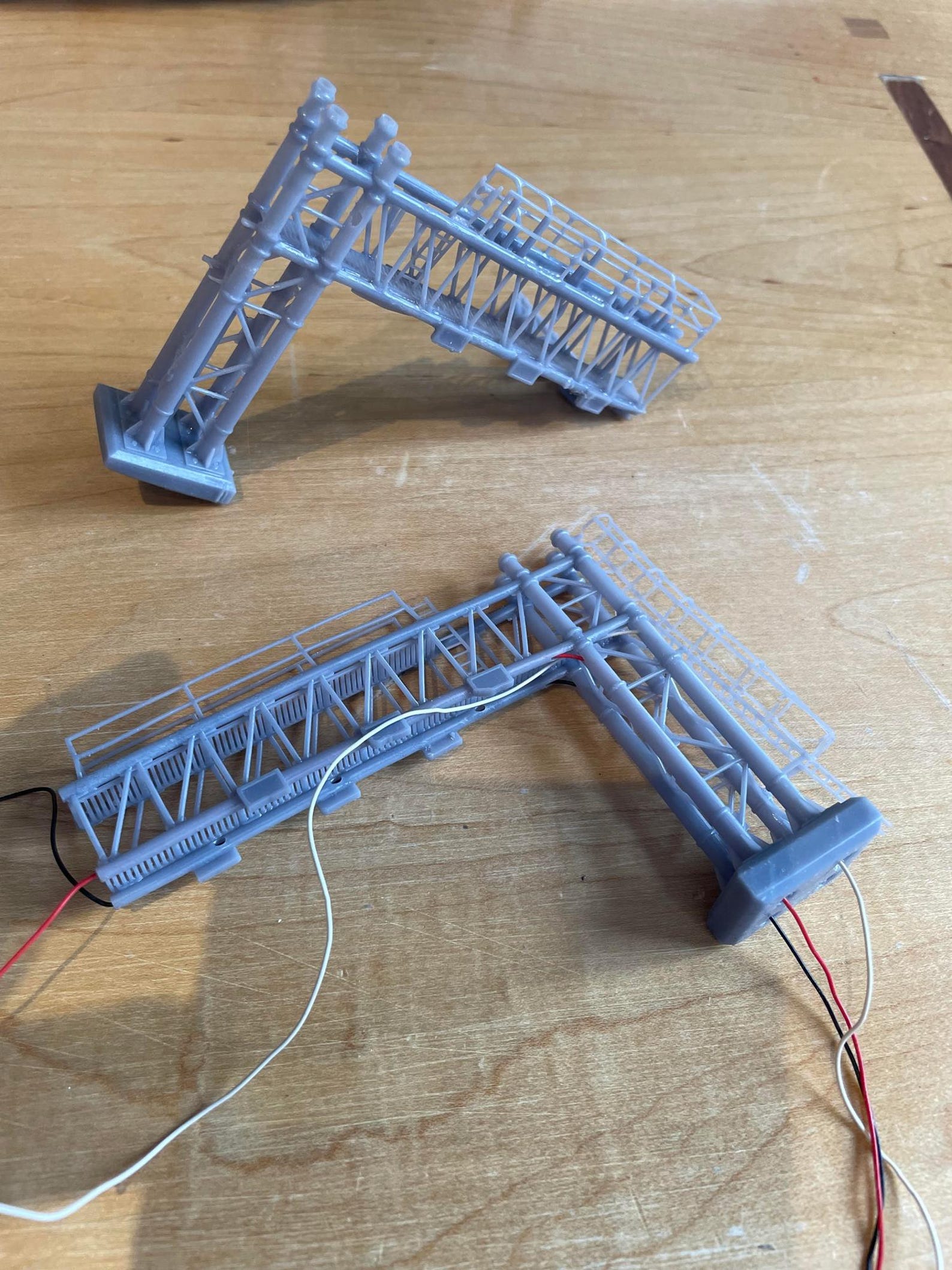 Train Signal Gantry: N Scale & HO Scale (digital ZIP File) - Etsy