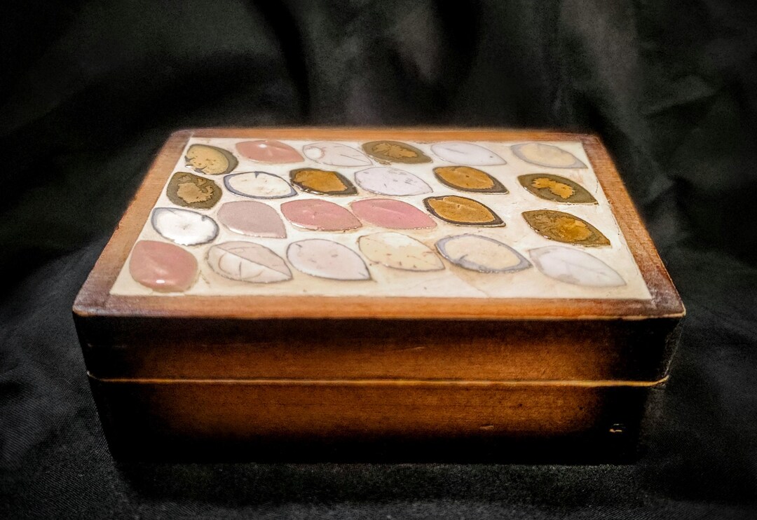 Vintage- Wooden Trinket Box- Lid With Ceramic Leaf Mosaic - Etsy