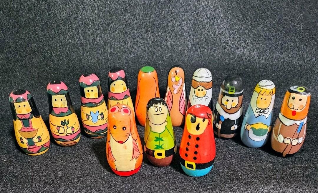 Vintage 13 Hand Painted Wooden Halloween and Thanksgiving Peg ...
